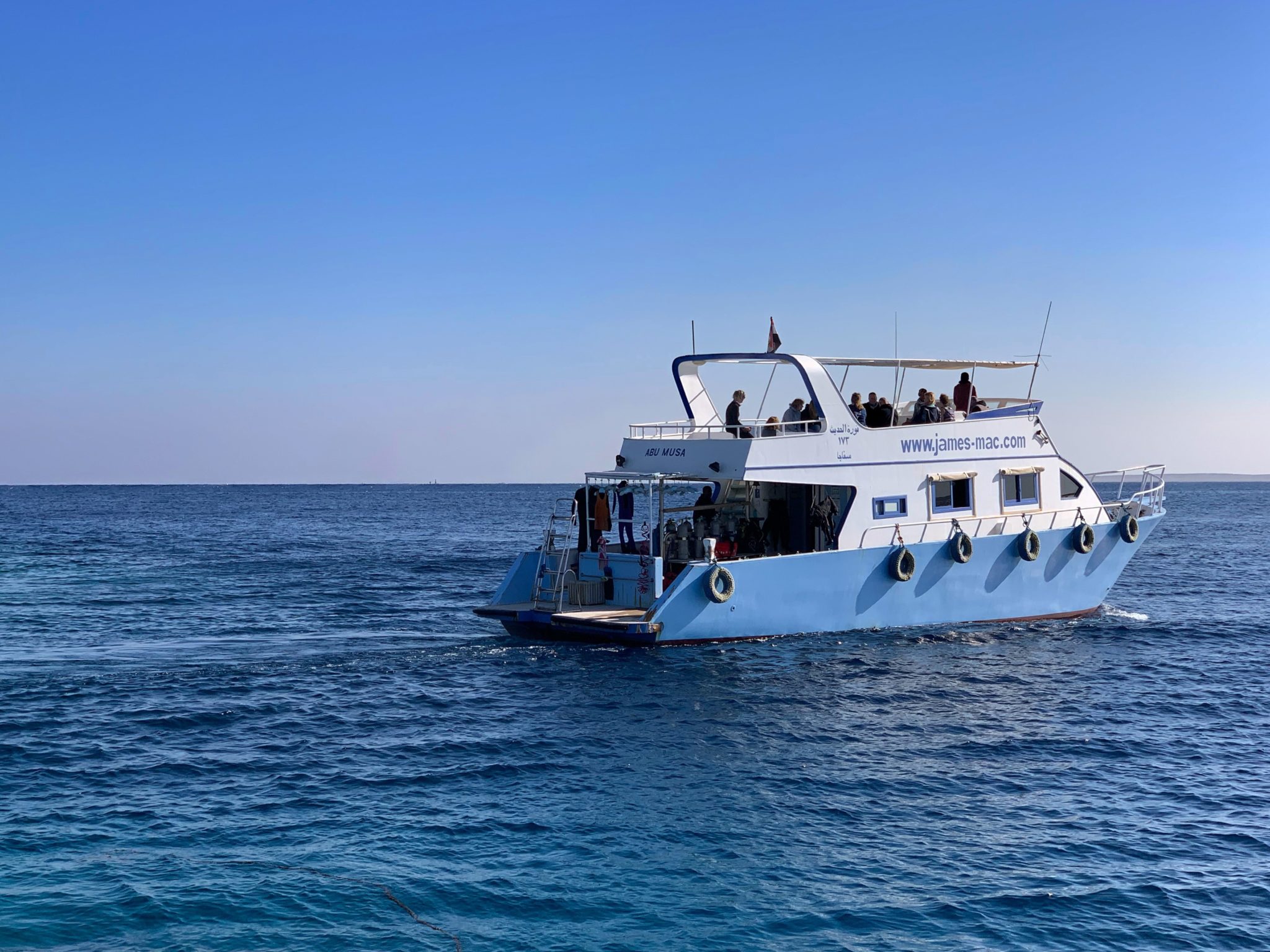 Blue Water Dive Resort startet mit Tauchausfahrten - Blue Water Dive Resort